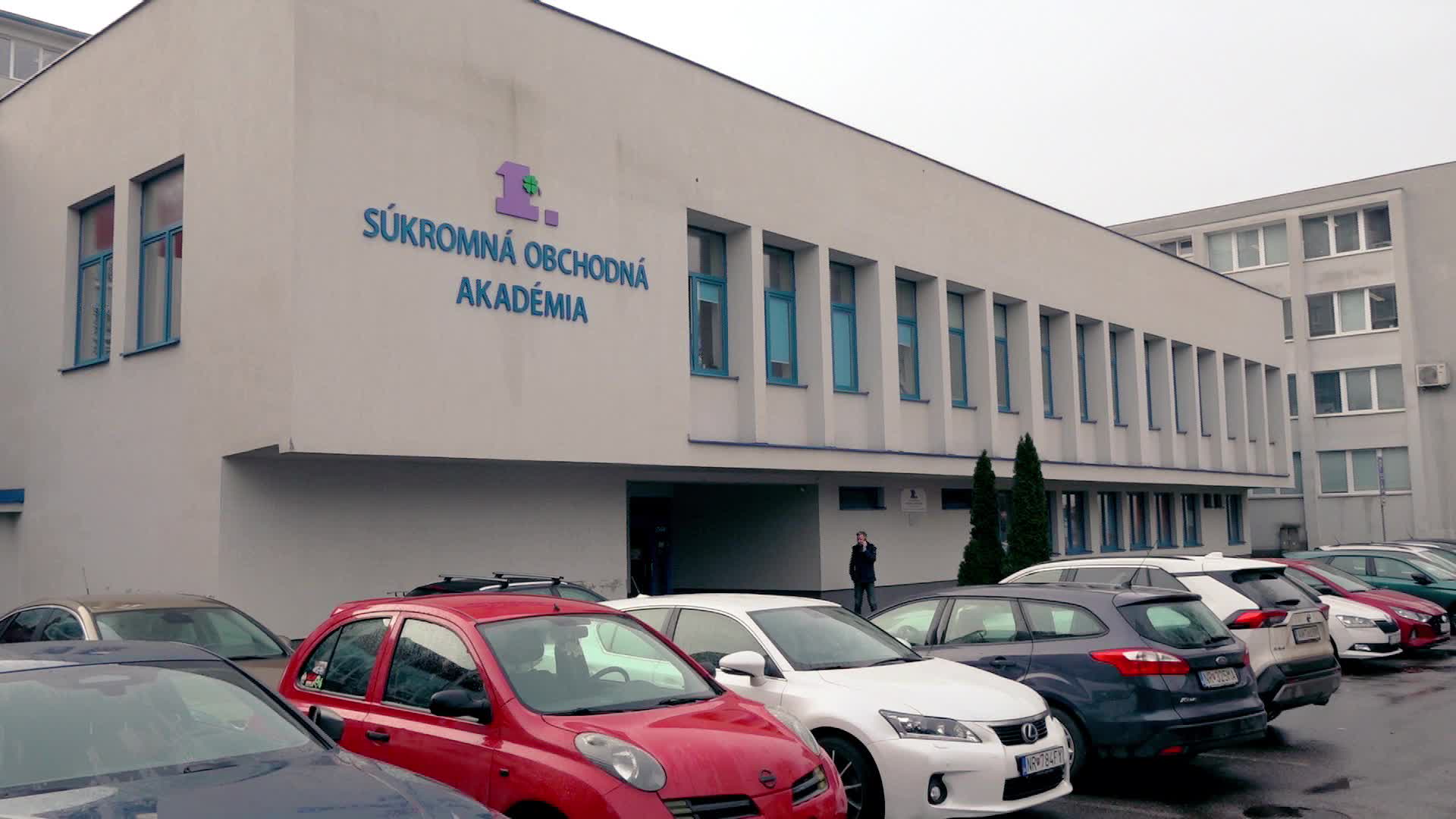 Súkromná obchodná akadémia v Nitre bazíruje na jazykovej príprave | TV Nitrička